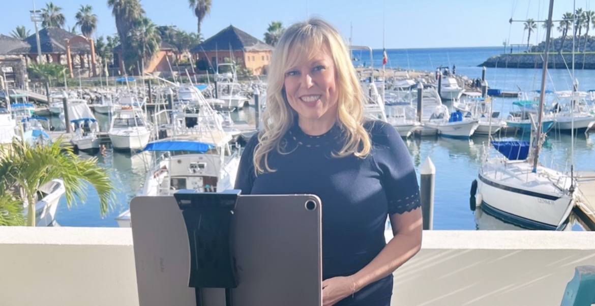 Holiday Travel – Wendy Gillette